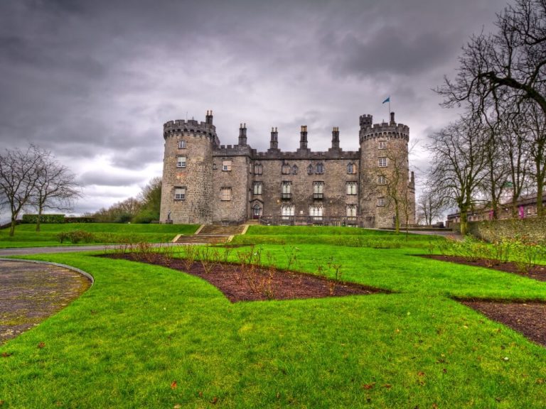 10 Best Man-made, Historical Landmarks in Ireland - Travel Around Ireland