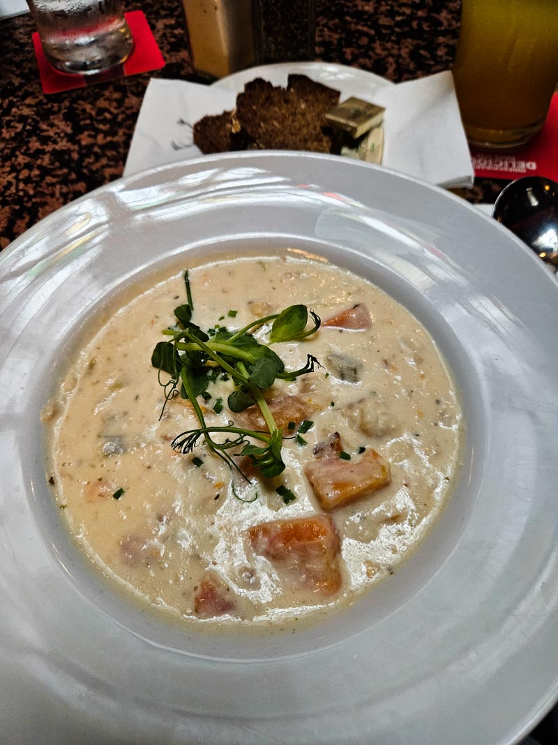 Best Things to Order in an Irish Pub: Classic Dishes and Drinks You Can ...